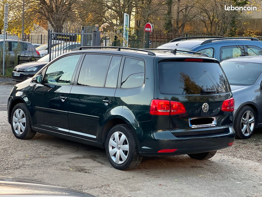 Volkswagen Touran 1l6 TDI 105 - 7PL C T OK 2012 - Voitures