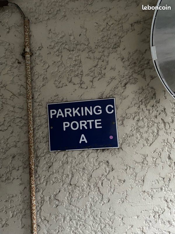 Parking Box à louer - Locations