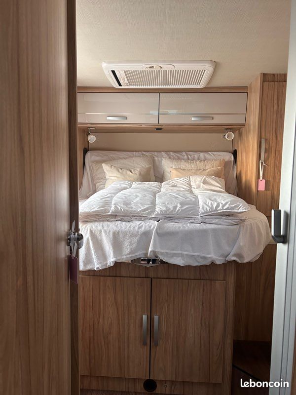 HYMER 698 CL Trampe - Lit central - Caravaning