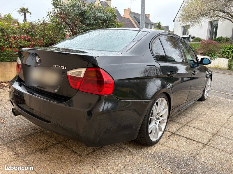 BMW 330i Pack M E90 - Voitures