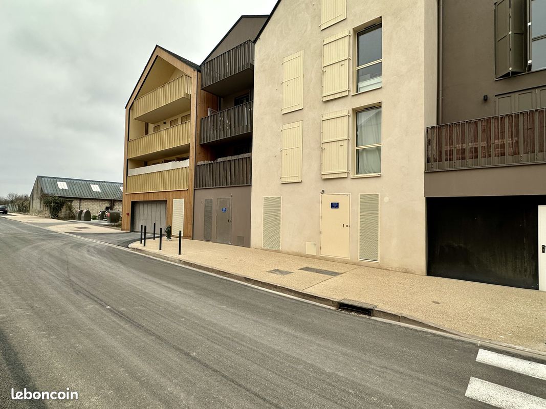 Parking/box Senlis - Locations