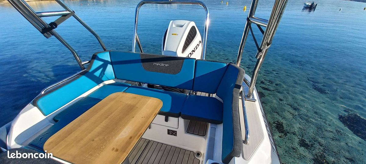 Zodiac medline 6.8 blc - honda bf250 cv - Nautisme