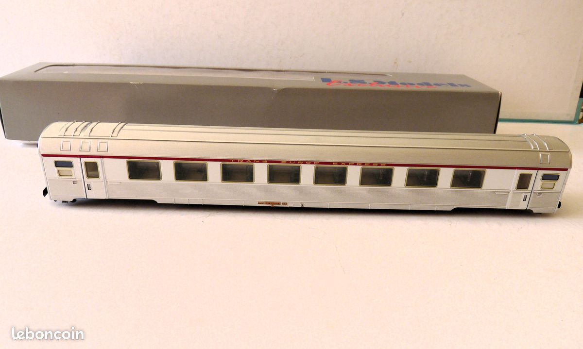 LS MODELS caisse complete voiture voyageurs 1ère classe MISTRAL 69 TEE ...