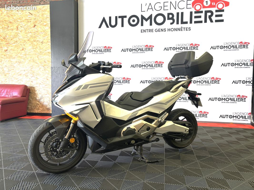 Honda NSS FORZA 750 CC - Motos