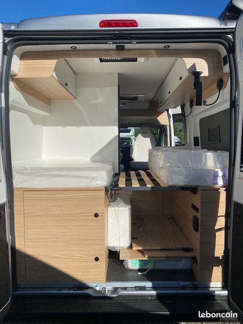 Vends FOURGON PILOTE V540 G FIAT 2.2L 140 CV BVA 5.40 M - Caravaning