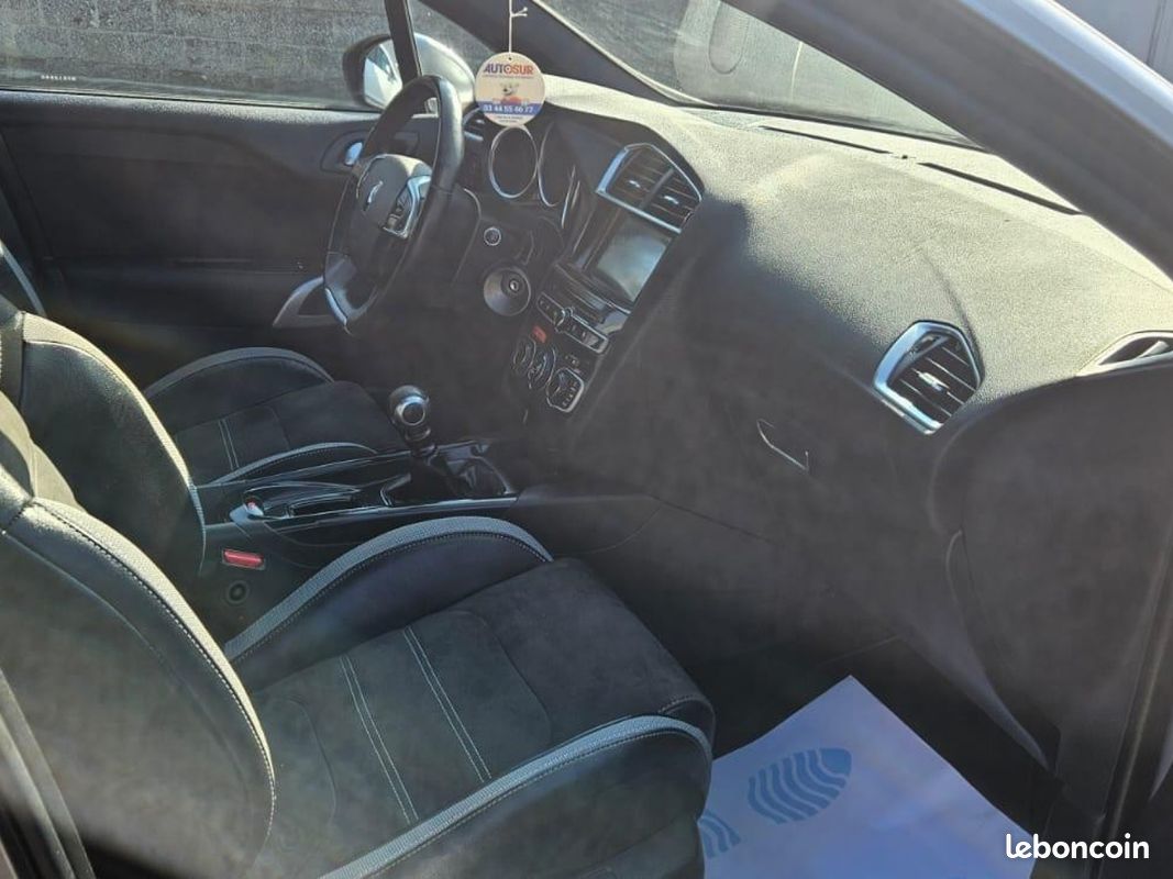 Ds ds4 1.2 thp 130 ch sochic - Voitures