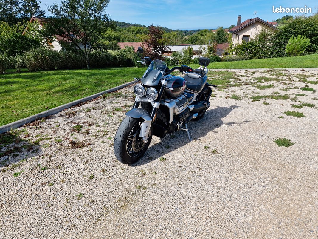 Triumph rocket 3 GT - Motos