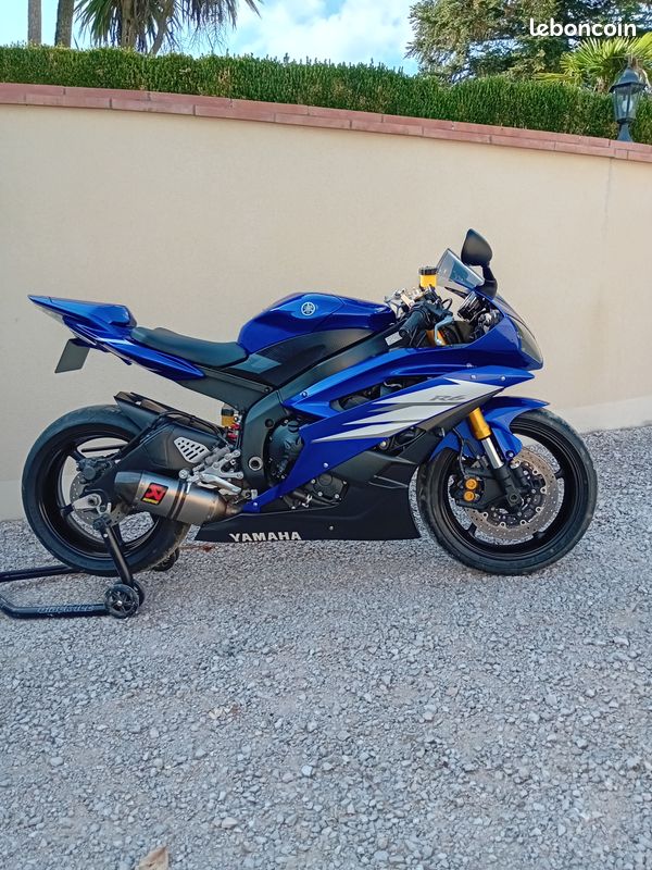 Yamaha r6 - Motos