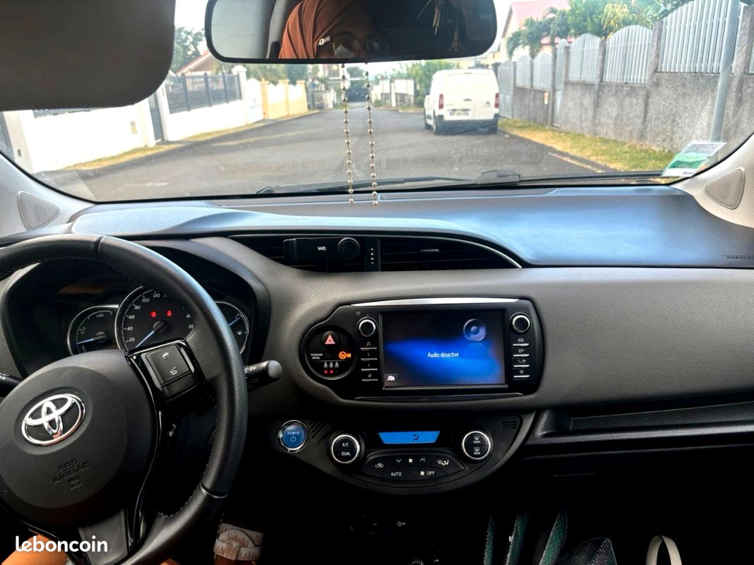 Toyota yaris hybride 2018 34000 klm a saisir - Voitures