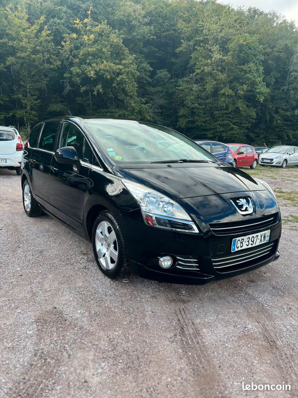 Peugeot 5008 2l HDI 150 FAP BV6 BUISNESS - Voitures