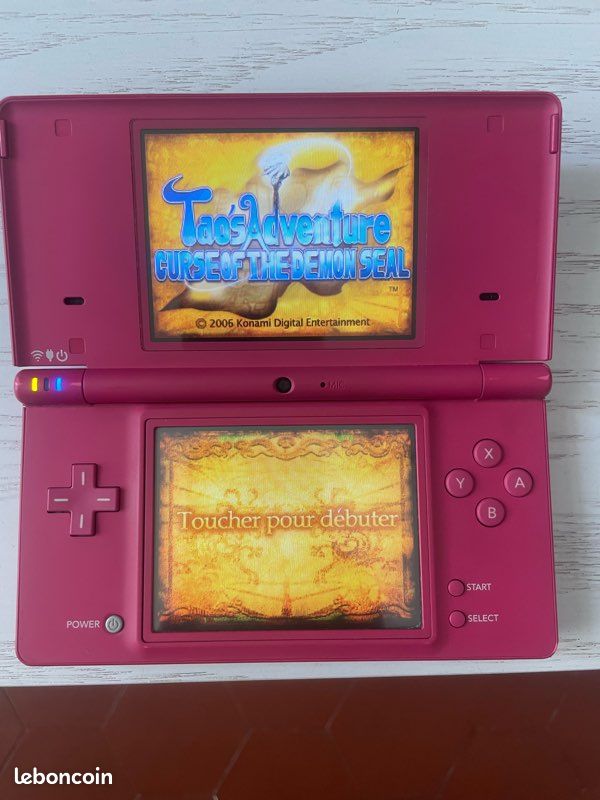 Console Nintendo DSi Rose fushia + sacoche - Consoles