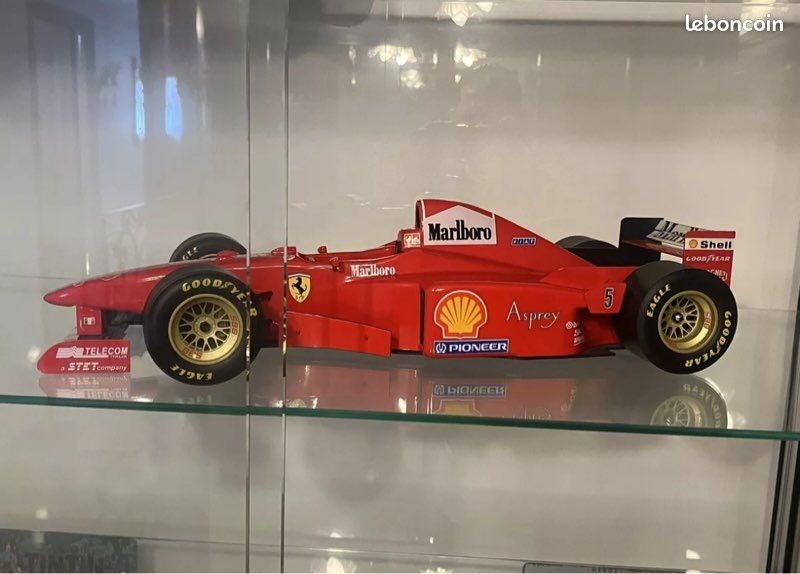 Rare Ferrari 1/8 Paul model art édition limitée - Collection