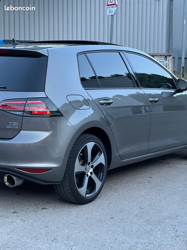 Volkswagen golf 7 1.2 tsi 105 - cup (look gti) - Voitures