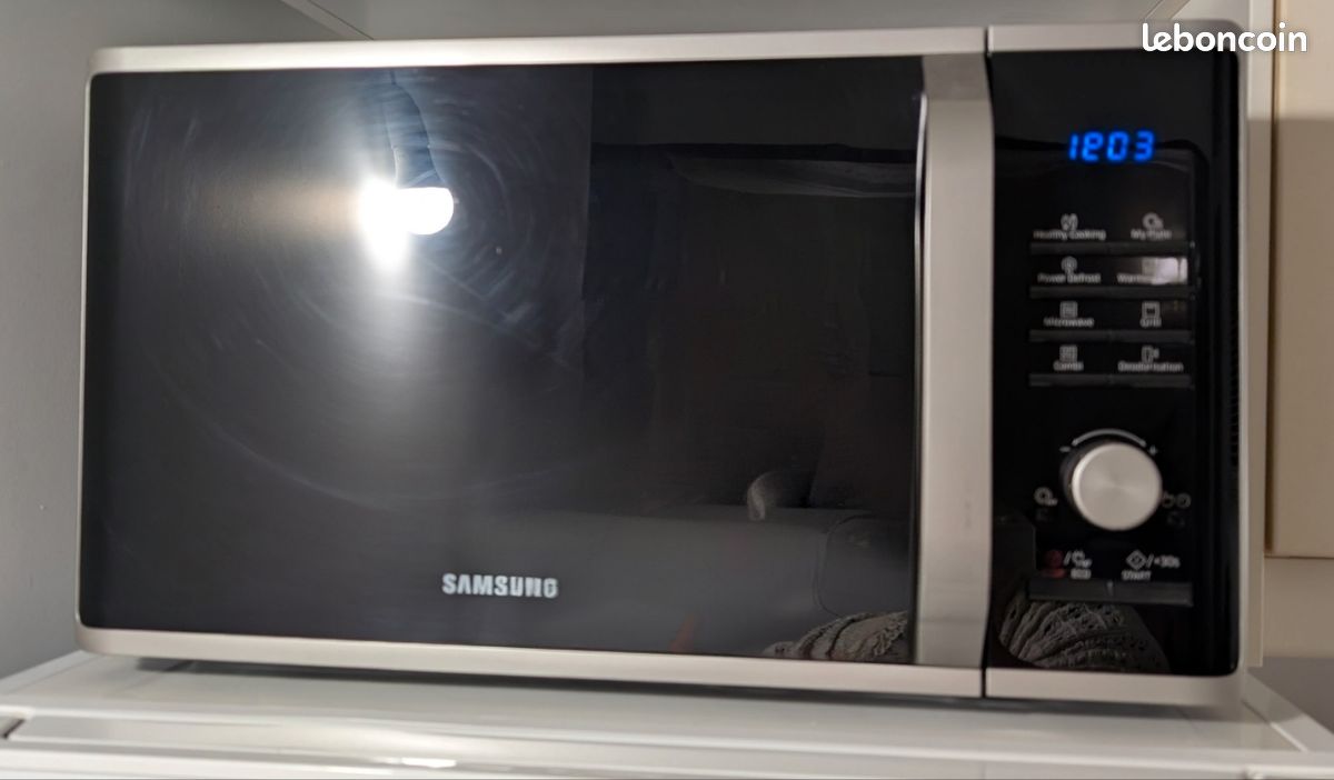 Four micro ondes Samsung - Électroménager