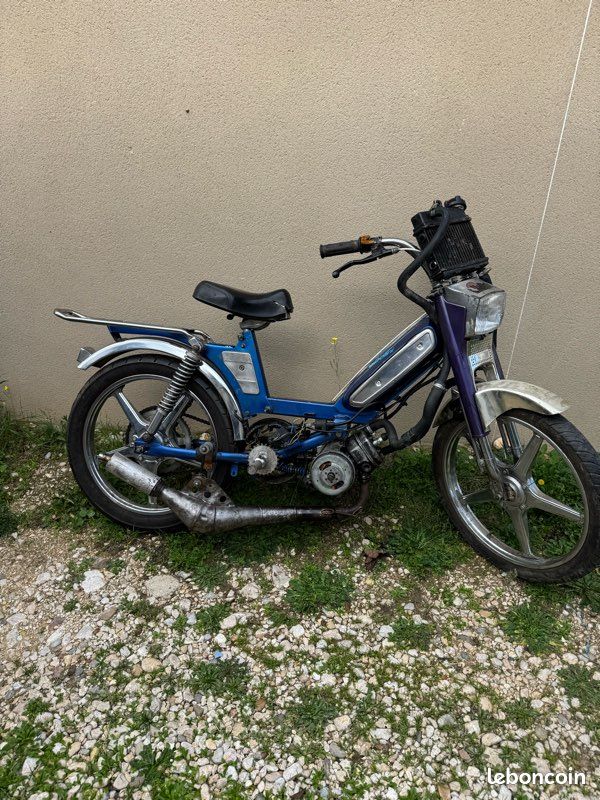 103 Peugeot ils et pas immatriculé - Motos