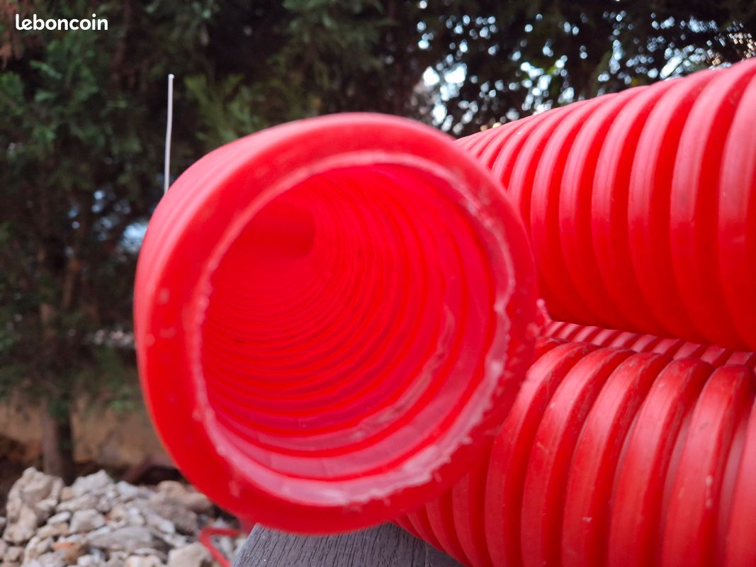 Gaine TPC 63 rouge - Bricolage