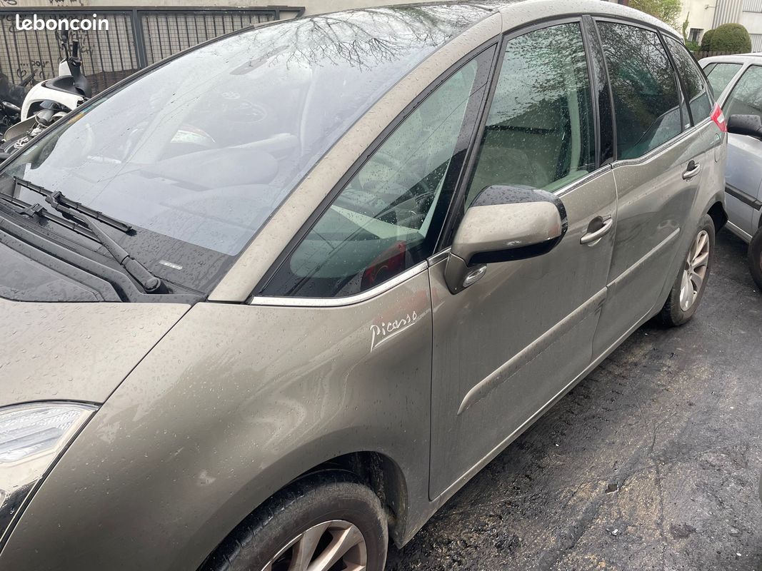 CITROËN C4 Picasso I Monospace 2.0 HDi 138 136 ch Diesel - Équipement auto