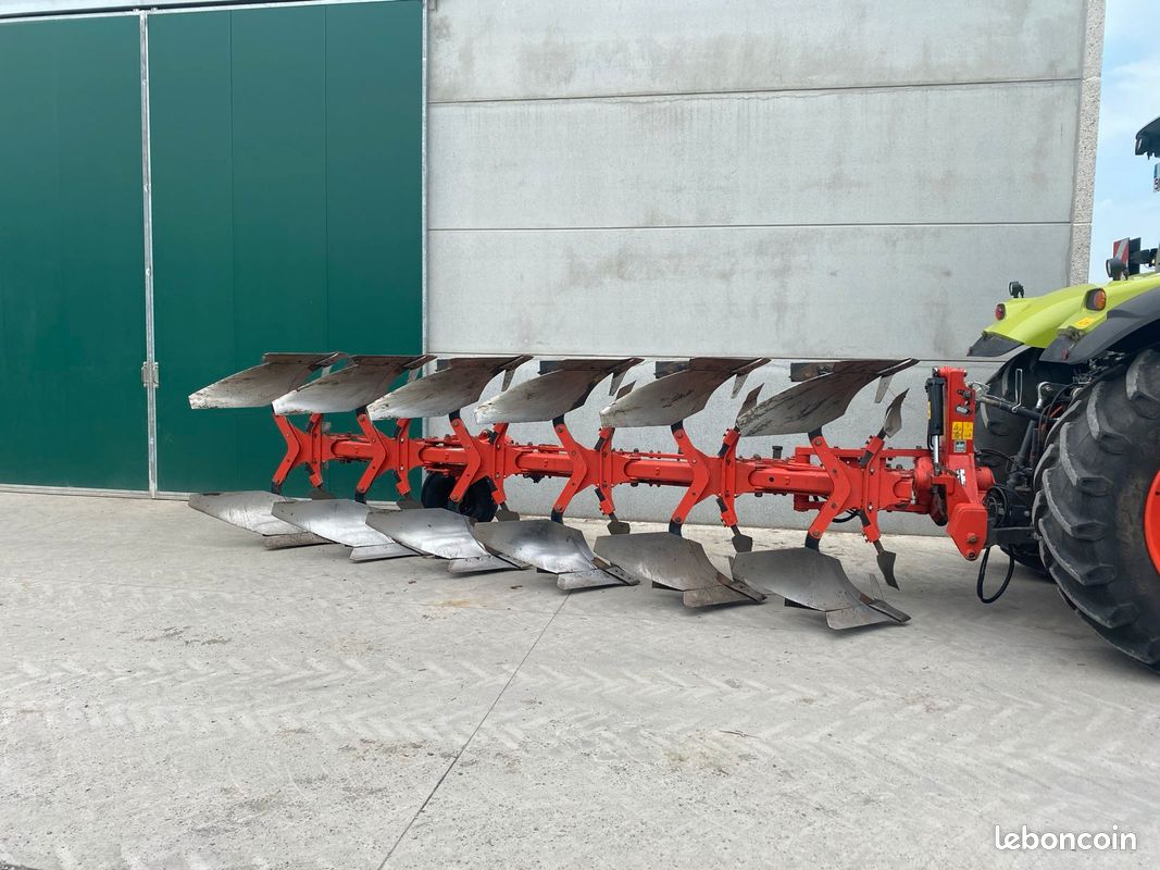 Charrue Gregoire Besson RCW47 - Matériel agricole
