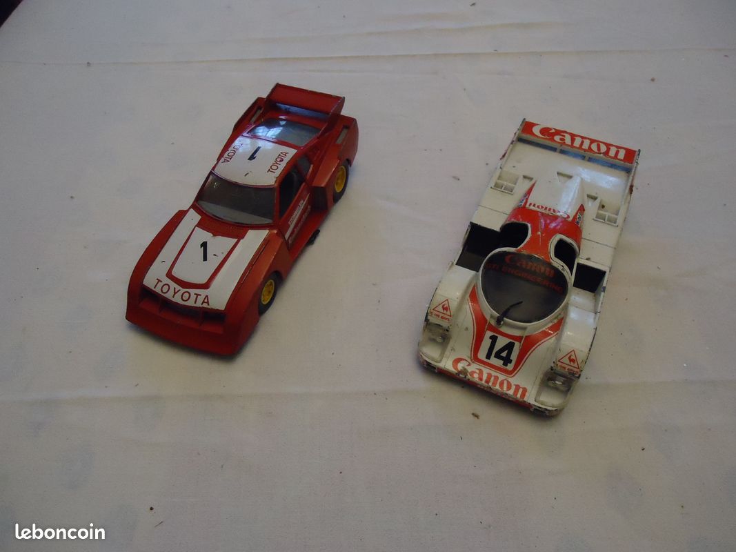 2 voitures de courses 1/24 - Collection