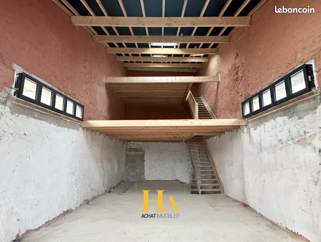 Local bureaux 215 m² - Bureaux & Commerces