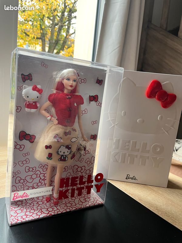 Mattel DWF58 Collector Edition Barbie Hello Kitty Doll - Édition ...
