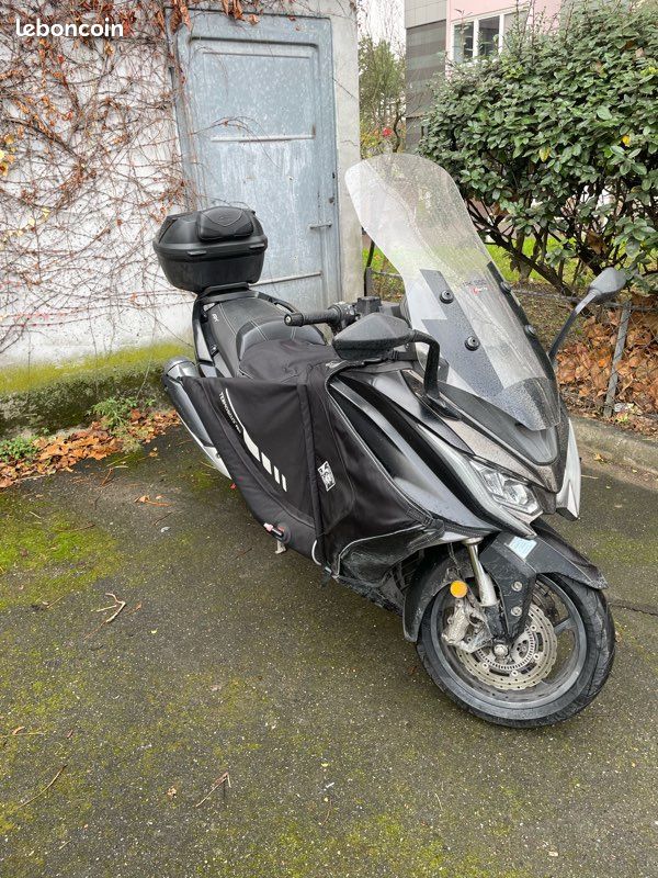 Kymco ak550 - Motos