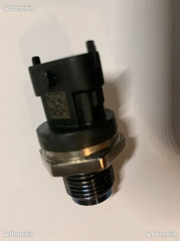 Vends -Commande de poste pour véhicules Peugeot-Citroen 307,206,c3..etc ...