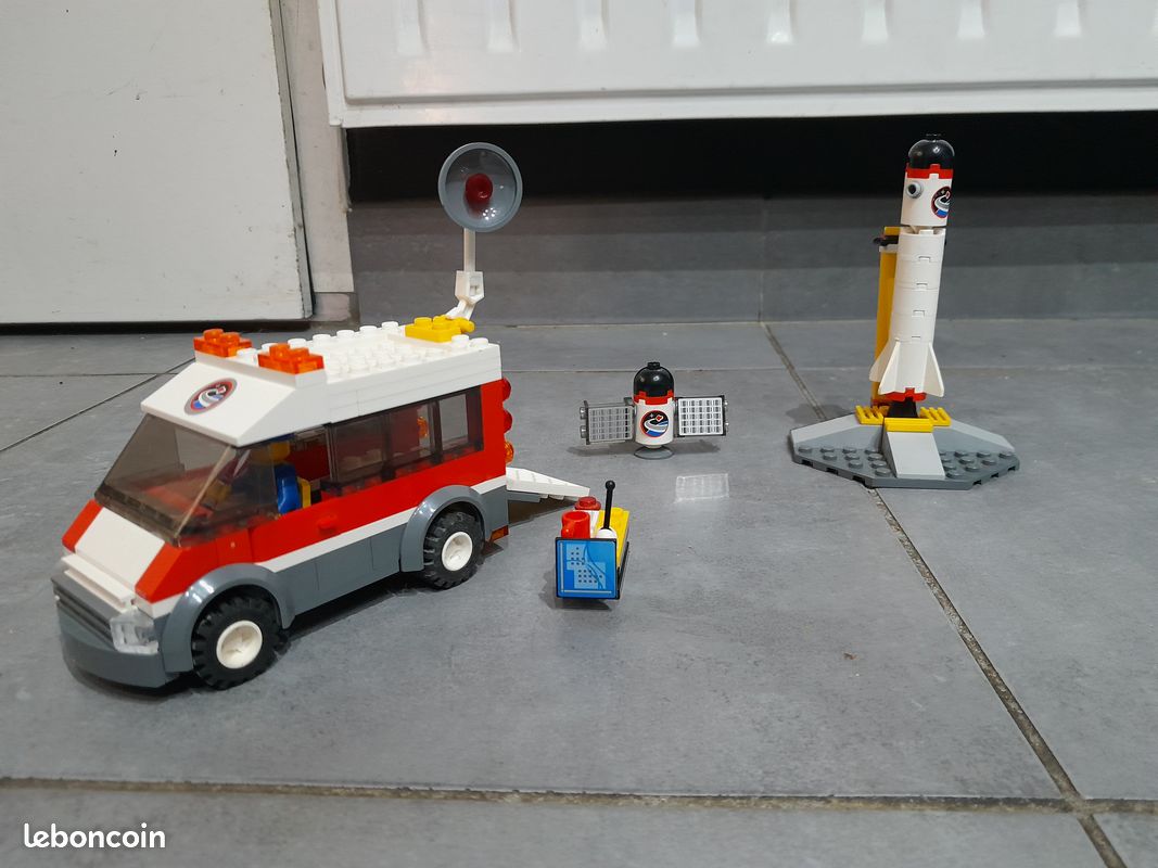Lego City 3366 L’aire de lancement - Jeux & Jouets