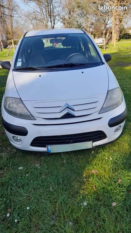 Av citroen c3 blanche - Voitures