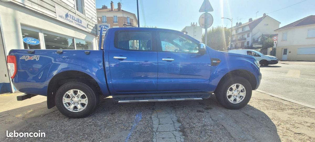 Ford Ranger 2.2 TDCI 160 DOUBLE CABINE XLT - Voitures