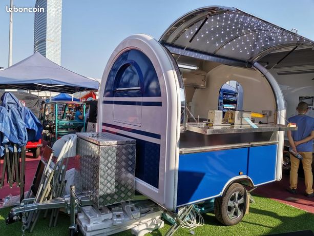 Camion food truck d'occasion - Équipements pour commerces & marchés ...