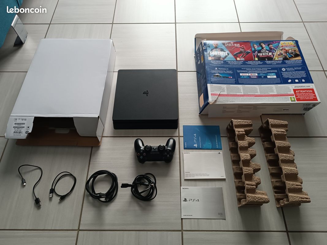 Console de jeux Sony PS4 - Consoles