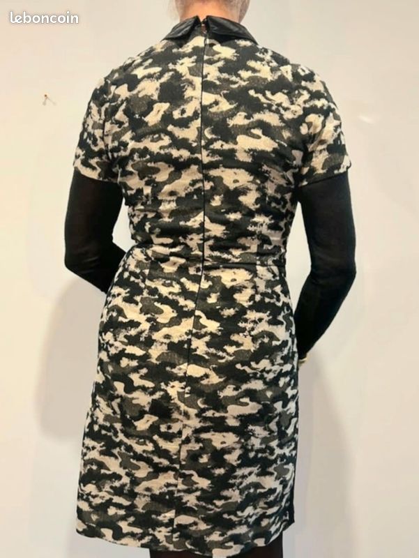 Robe KOCCA t.38 - Vêtements