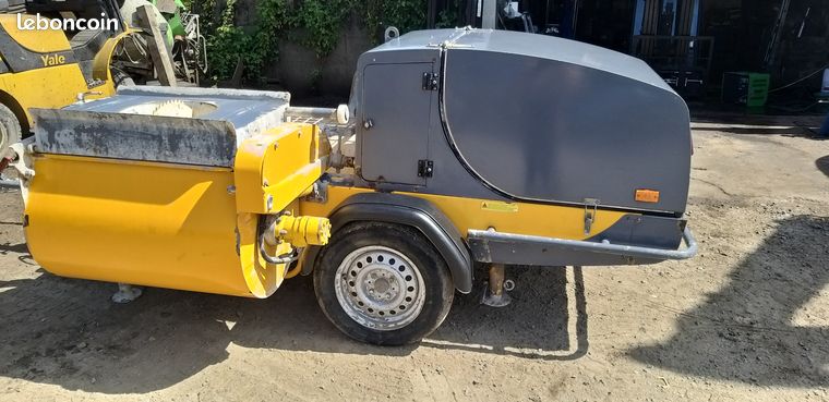 Machine à projeter d'occasion - BTP - Chantier gros-oeuvre - leboncoin