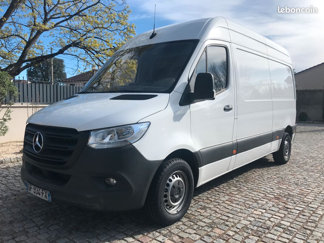MERCEDES SPRINTER Fg 211 CDI 39 3T0 FIRST TRACTION - Utilitaires