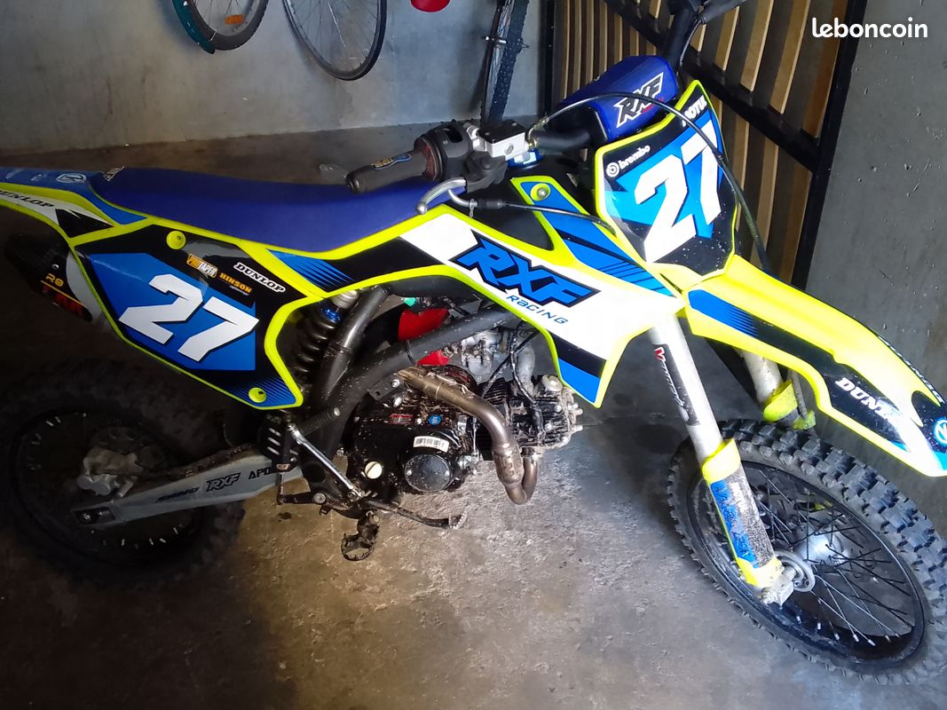 125 rxf - Motos