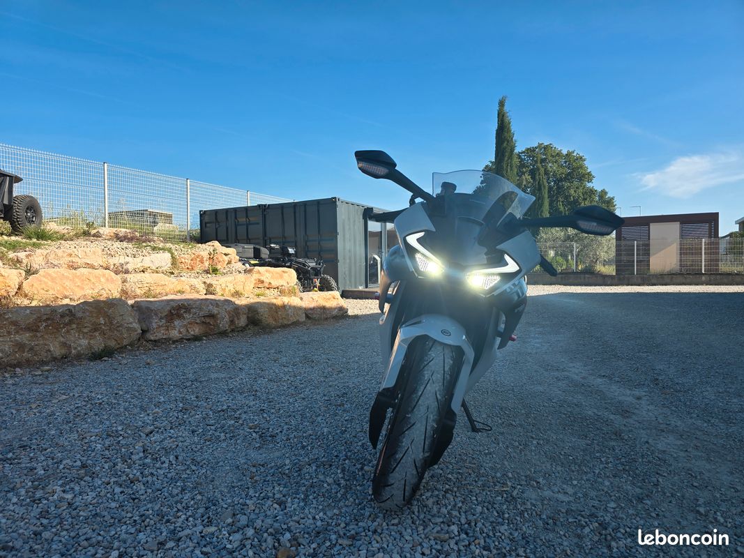 Cf moto 675 sr-r 0km - Motos