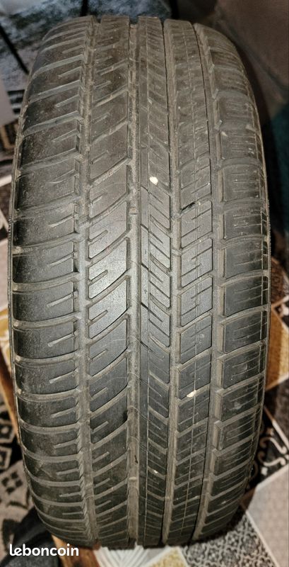 Pneu 215/55/r16 - Équipement auto