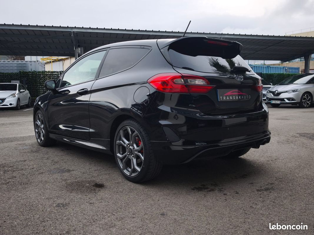 FORD FIESTA 125 ch 1.0 ST-Line / BLACK EDITION / CARPLAY - Voitures
