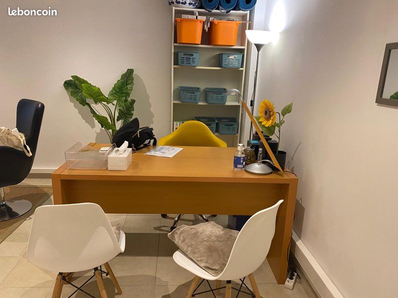 Local bureau à la Ciotat - Bureaux & Commerces
