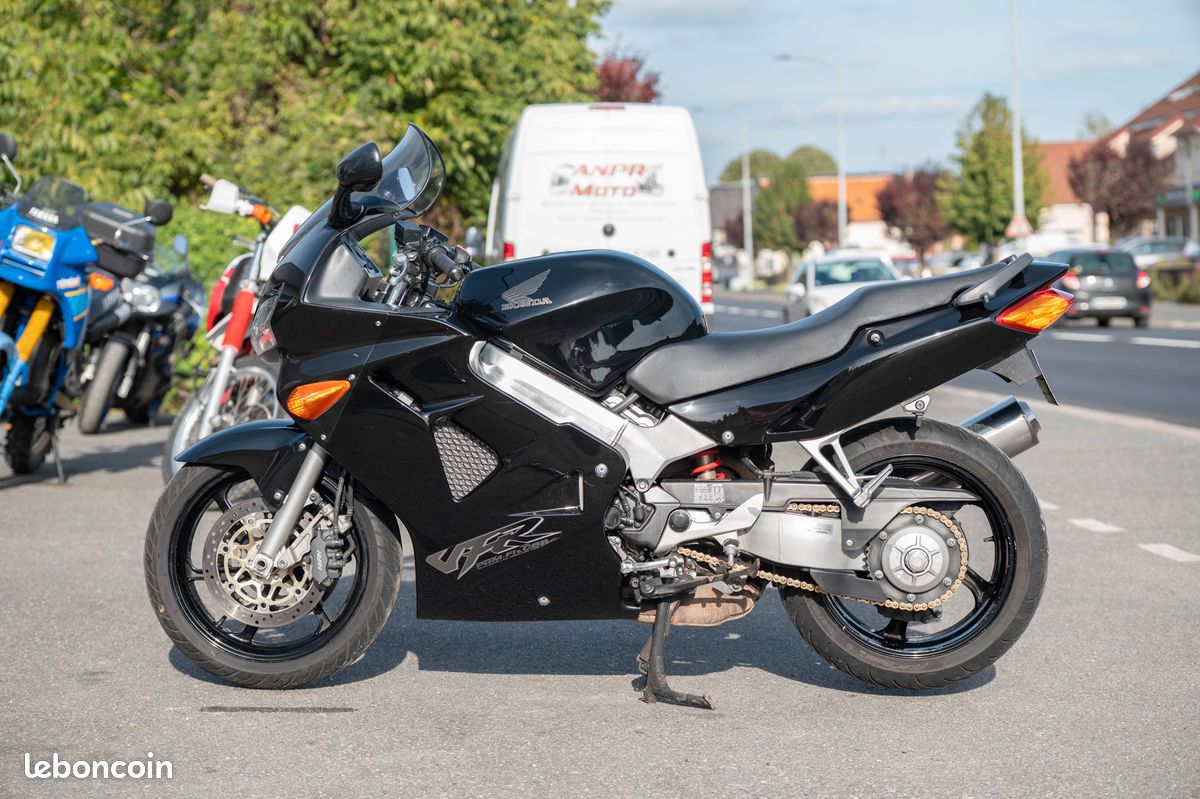 Honda 800 vfr rc46 - Motos