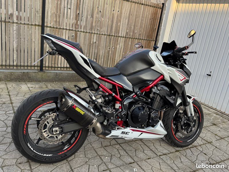 Kawasaki Z900 Full - Motos