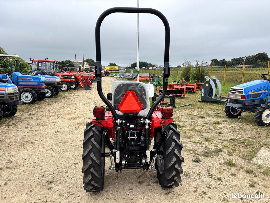 Fieldtrac VST Shakti MT 180D - Tracteurs