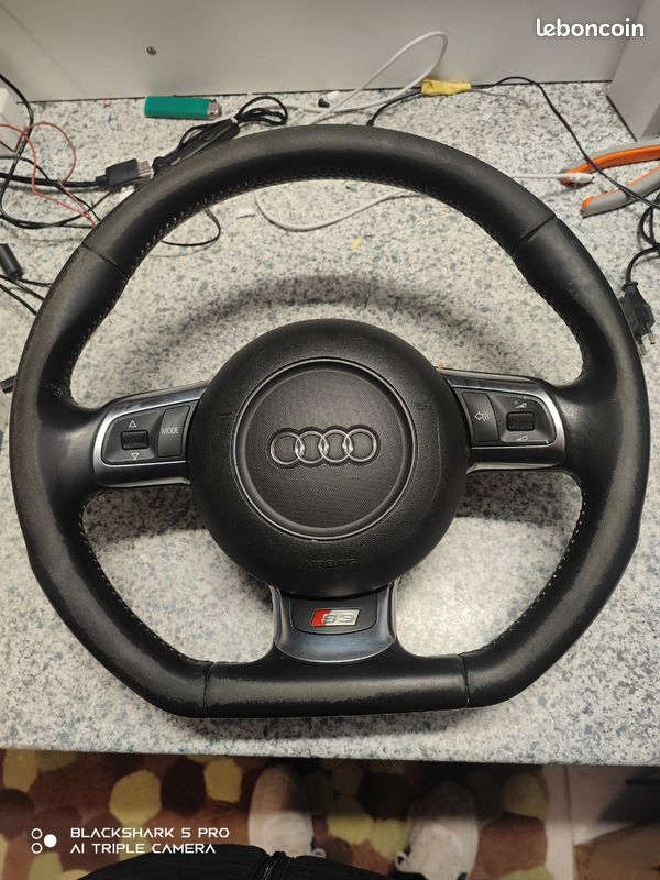 Volant d'origine Audi meplat - Équipement auto