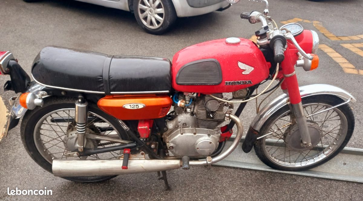 Moto Honda 125 Annee 70