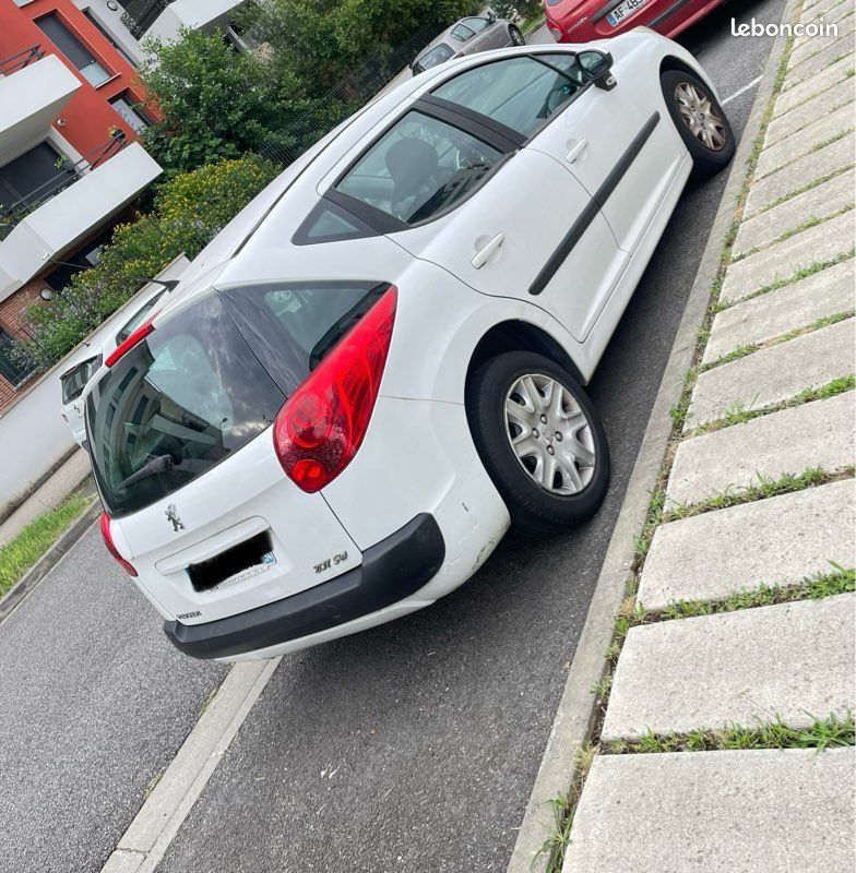 Peugeot 207 SW - idéal 1ère main - Voitures