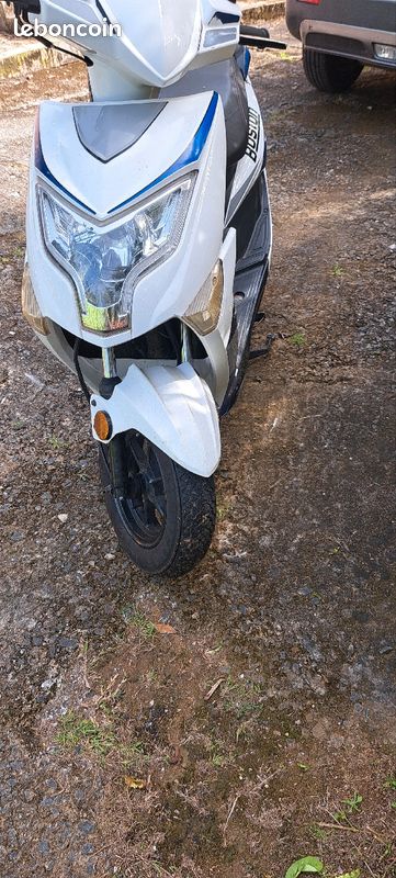 Scooter 2 roues - Motos