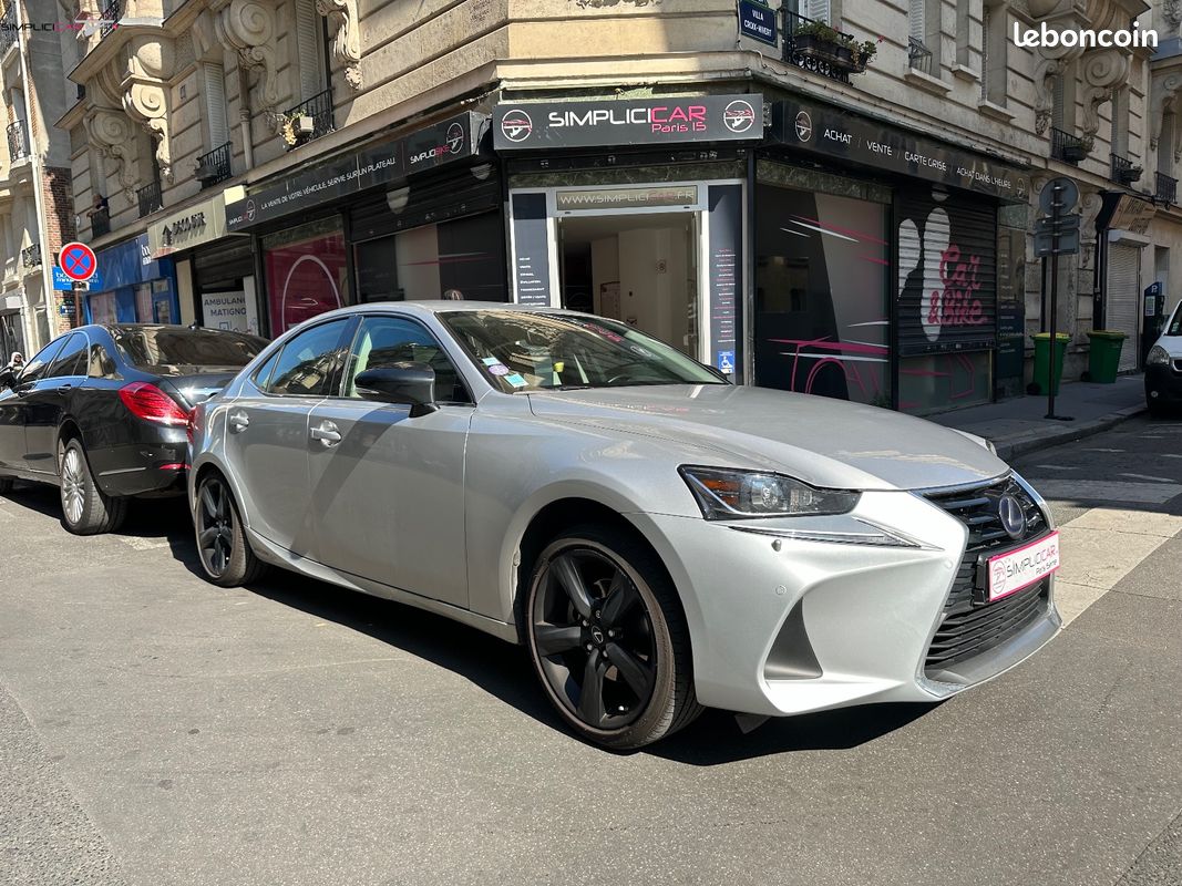 LEXUS IS IS 300h Sport Edition - Voitures