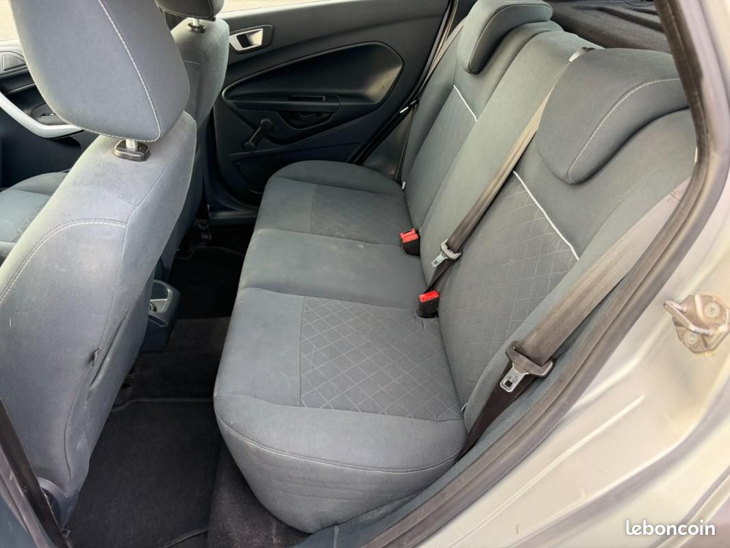 Ford Fiesta DIESEL 1,4L - Voitures
