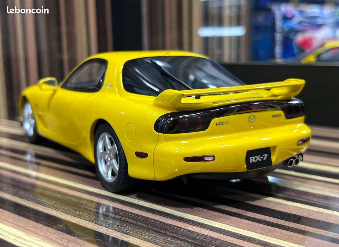 Miniature neuve Mazda Rx7 RX-7 Fd Type R Bathurst 1999 1/18 Ottomobile ...